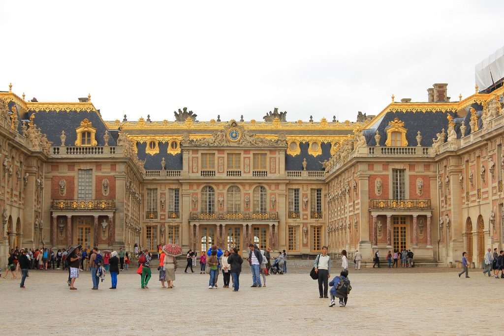 15 French Revolution Sites in Paris to Visit - World By Isa
