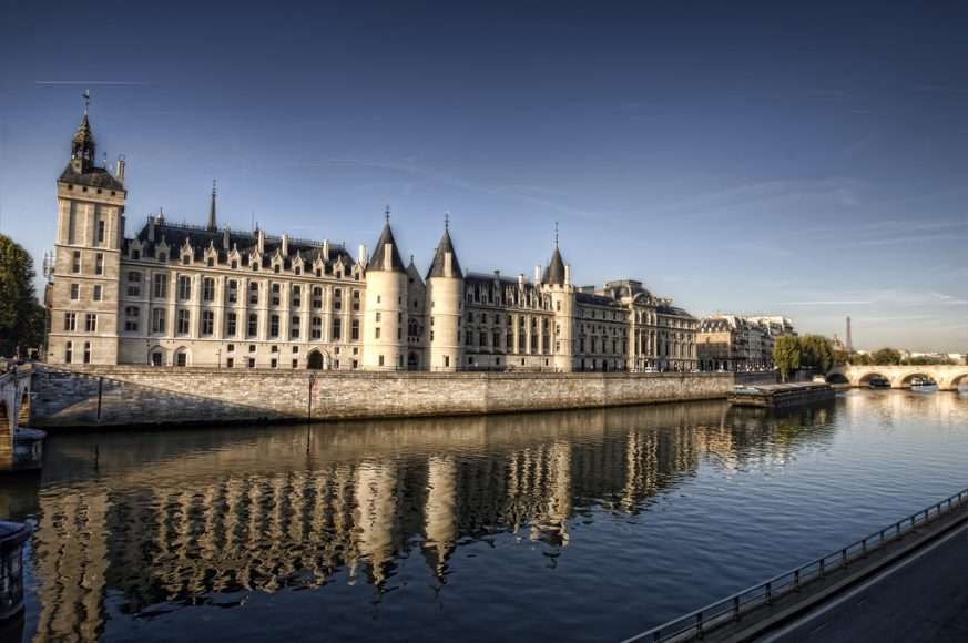 15 French Revolution Sites in Paris to Visit - World By Isa