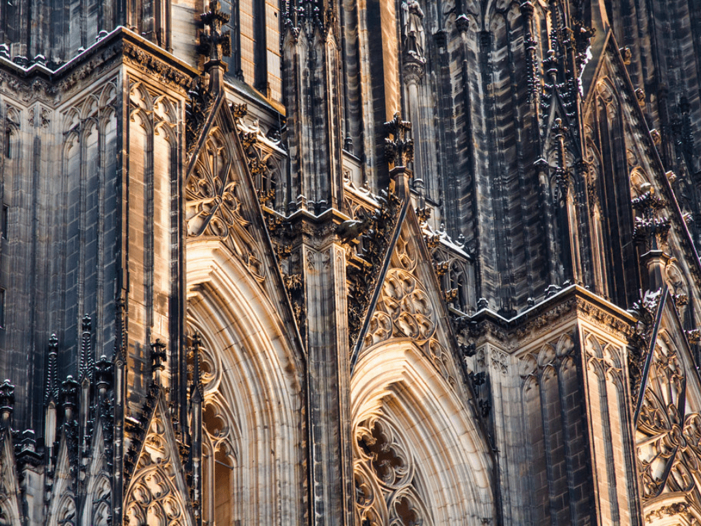 What is a Gothic Cathedral? – World by Isa