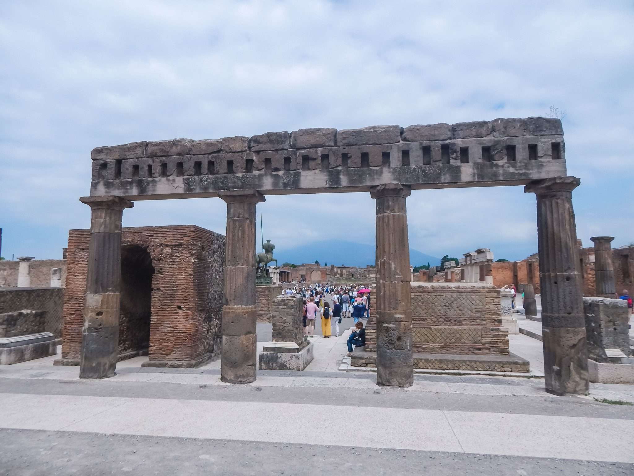 Was there a Colosseum built in Ancient Greece? – World by Isa